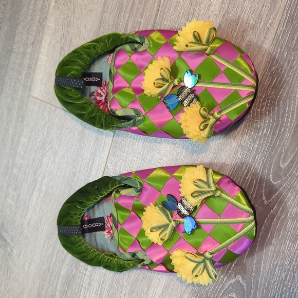 Goody | Shoes | Goody Dandelion Slippers | Poshmark
